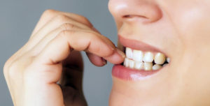 Side effects of biting nails on Health - Yabibo