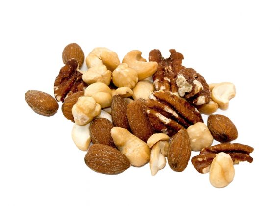 7 Amazing Health Benefits of Pili Nuts - Yabibo