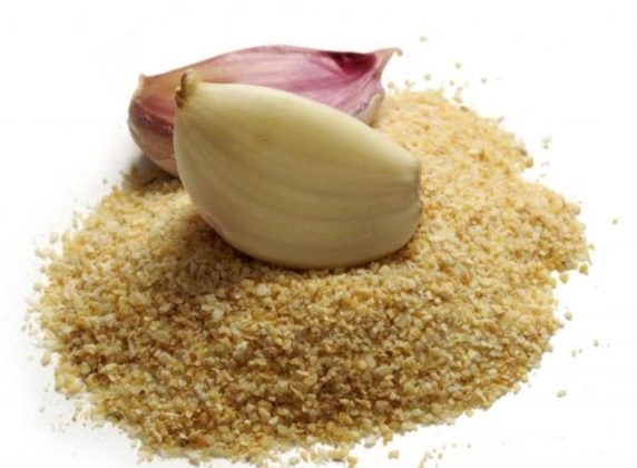 10 Incredible Garlic Powder Substitutes - Yabibo